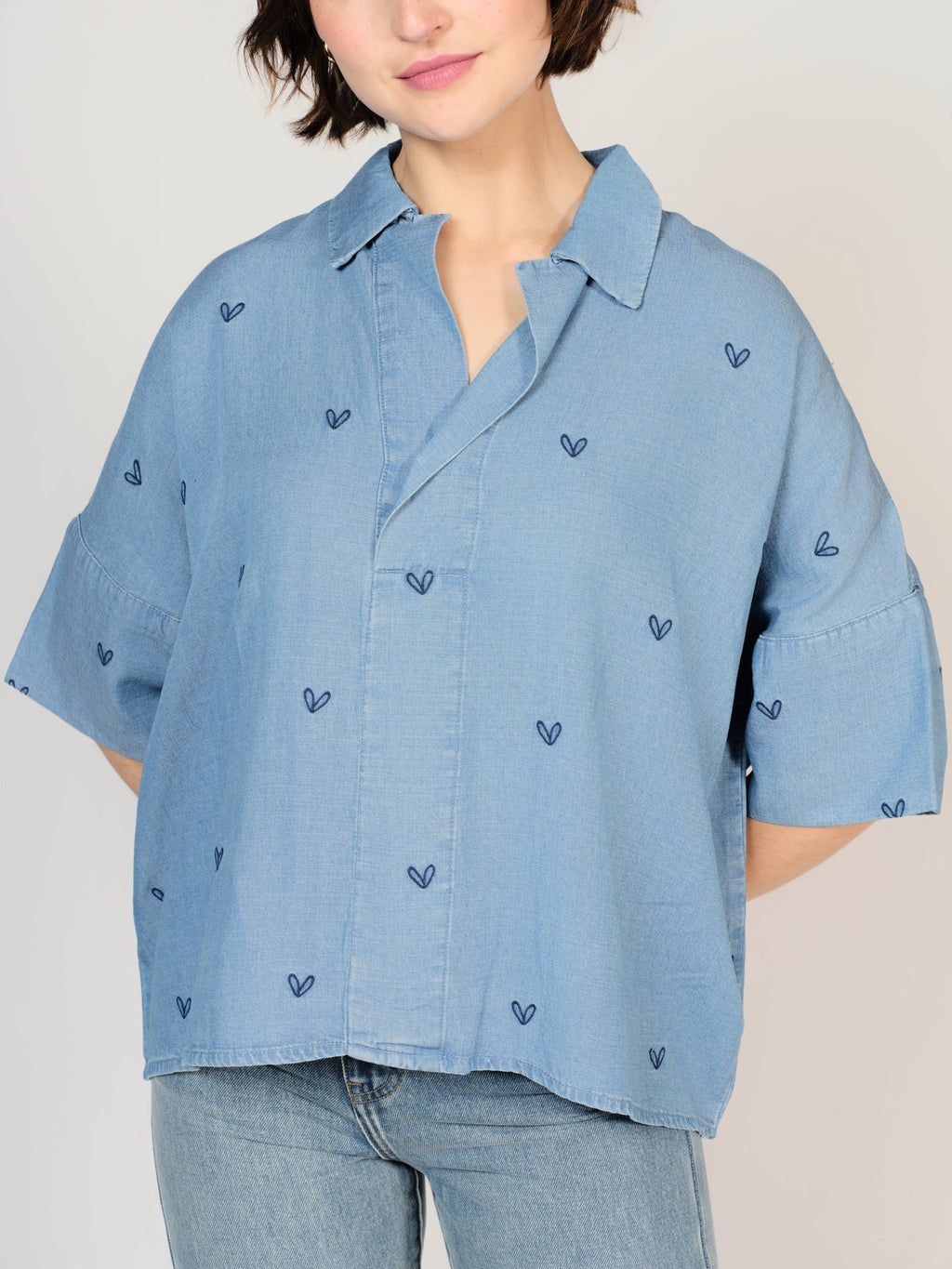 Chemise bleu SALLY EMBRO HEART – F.A.M. JEANS